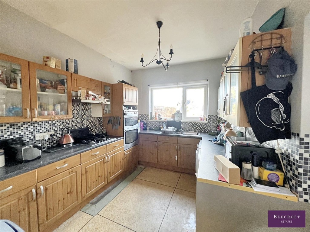 Main Street, Goldthorpe, Rotherham, 3 bedroom, House - End Terrace